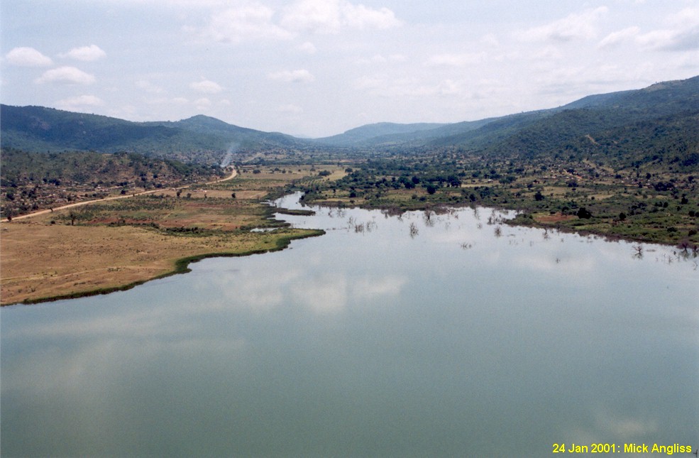 Molototsi River and biomonitoring site no Mo1